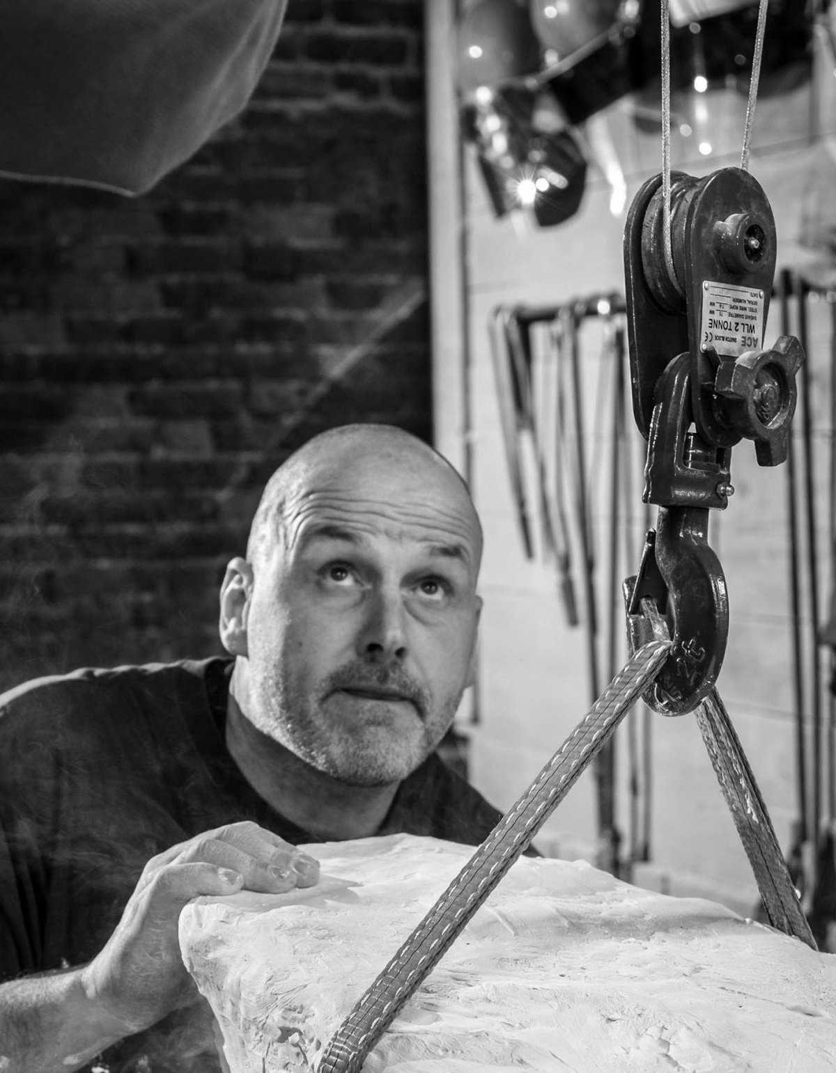 YinjiSpace - British Sculptors x Jack Eagan